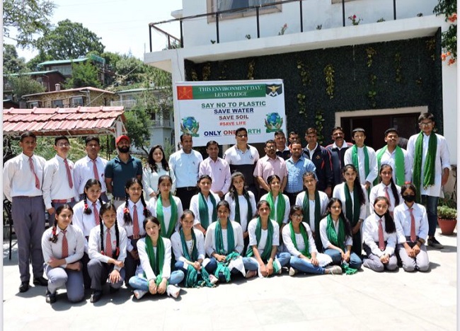 APS Ranikhet के बच्चों ने नुक्कड़ नाटक द्वारा दिया बड़ा संदेश, मिली वाहवाही