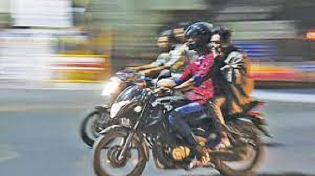 क्वारब : सुधर जायें तेज रफ्तार बाइकर्स, अन्यथा सख्त कार्रवाई : चौकी इंचार्ज